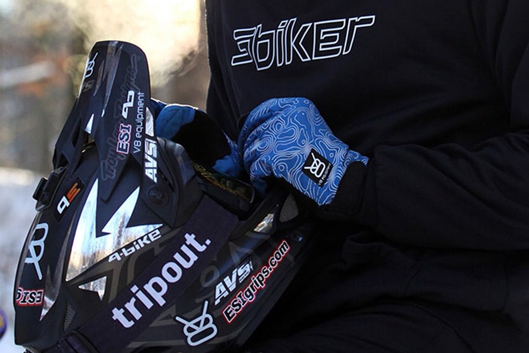 Comment Choisir ses Gants VTT | V8 Equipment
